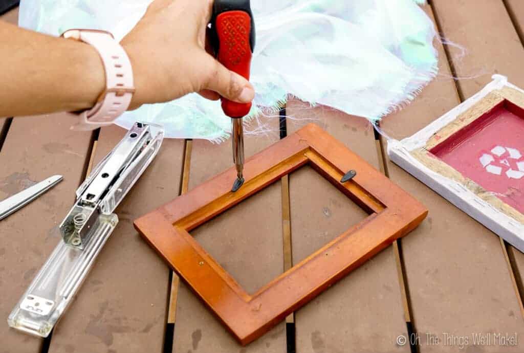 Easy Silk Screening with Recycled Materials - Oh, The Things We'll Make!